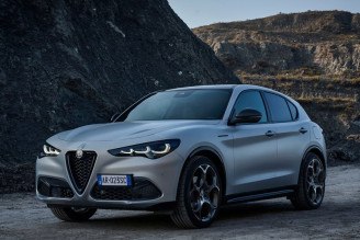 Alfa Romeo Stelvio 2,0 GME Turbo Q4 (280 KM) A8 '2023 - cena katalogowa ...