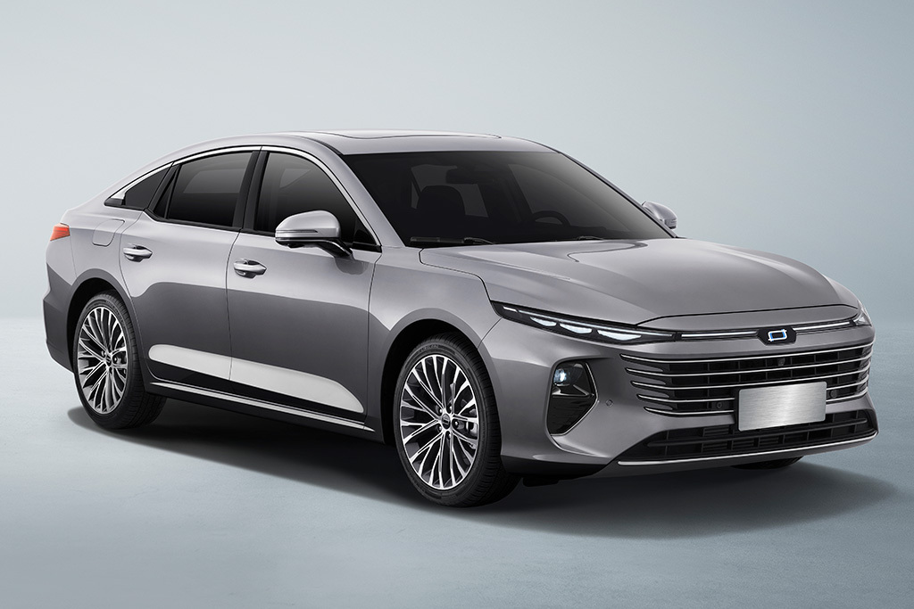 Bestune B70 Elegance 2,0T (218 KM) A6 2025 - cena, dane techniczne (808)